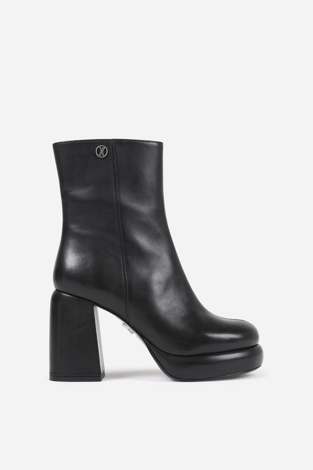 BRONX Shoes | Official Brandstore | Escaping the Ordinary Since 1886